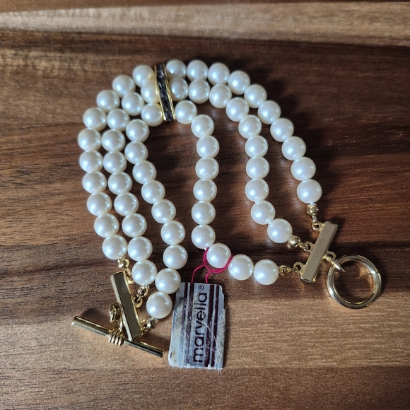 Marvella | Jewelry | Vintage Marvella Faux Pearl Bracelet | Poshmark